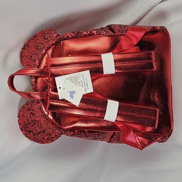 Loungefly | Bags | Nwt Loungefly Disney Park Minnie Mouse Red Sequin ...